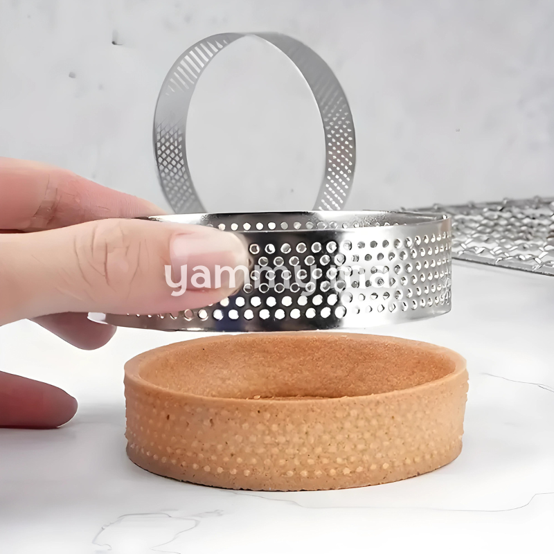 Cercle à Tartelette Perforé Inox 8cm x h 2cm